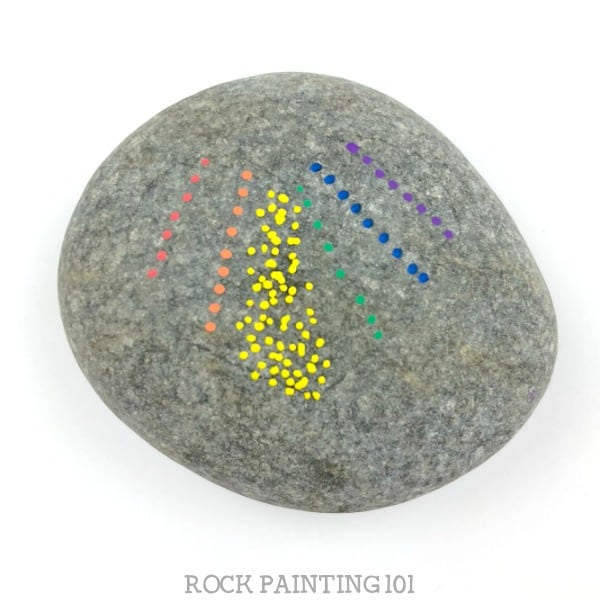 How to make a beautiful rainbow pointillism hearts on rocks | Rock ...