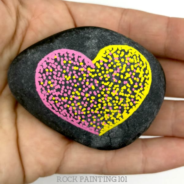 How to make an easy pointillism heart painted rock | Rock Painting 101